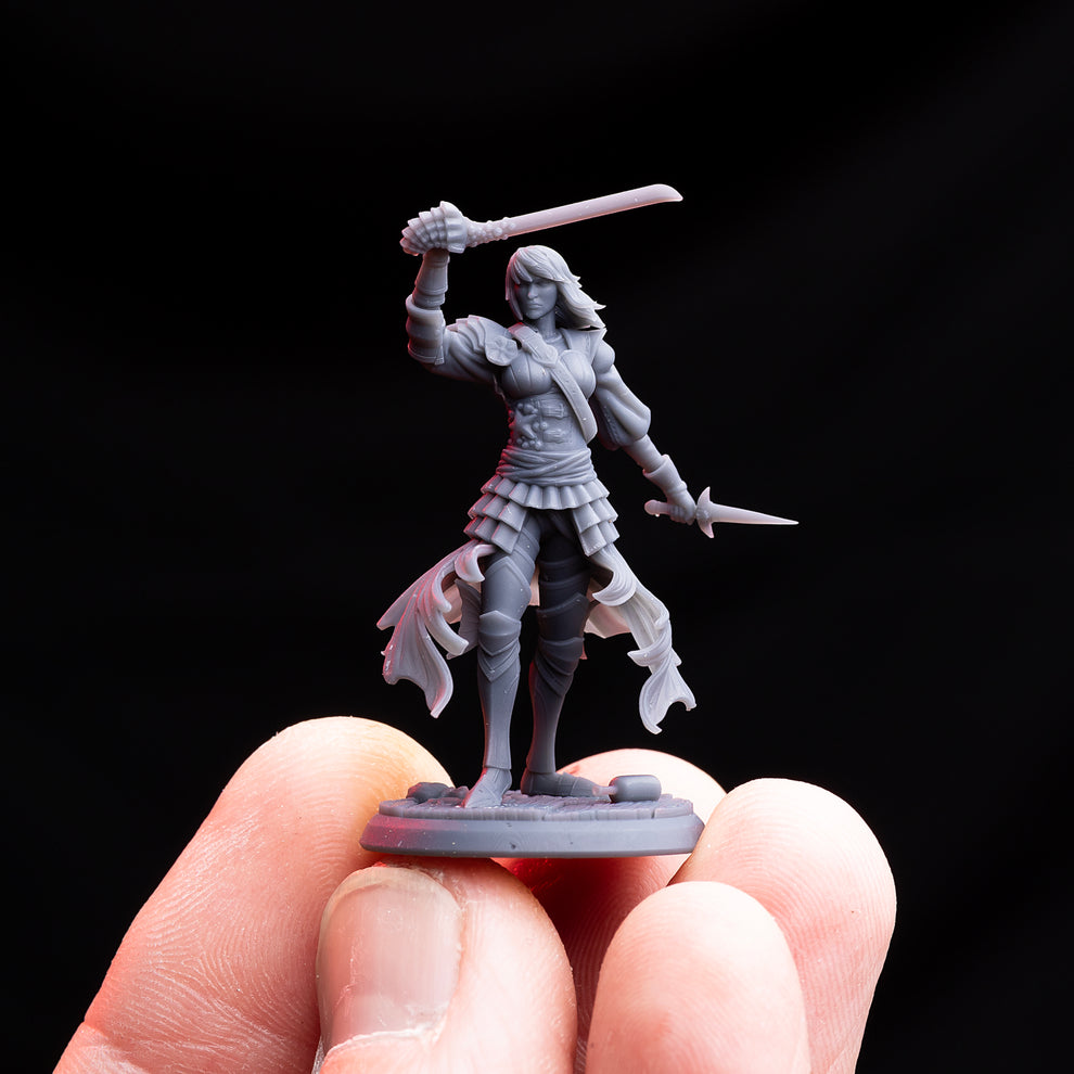 Faye, Coralblade Duelist | War King Miniatures